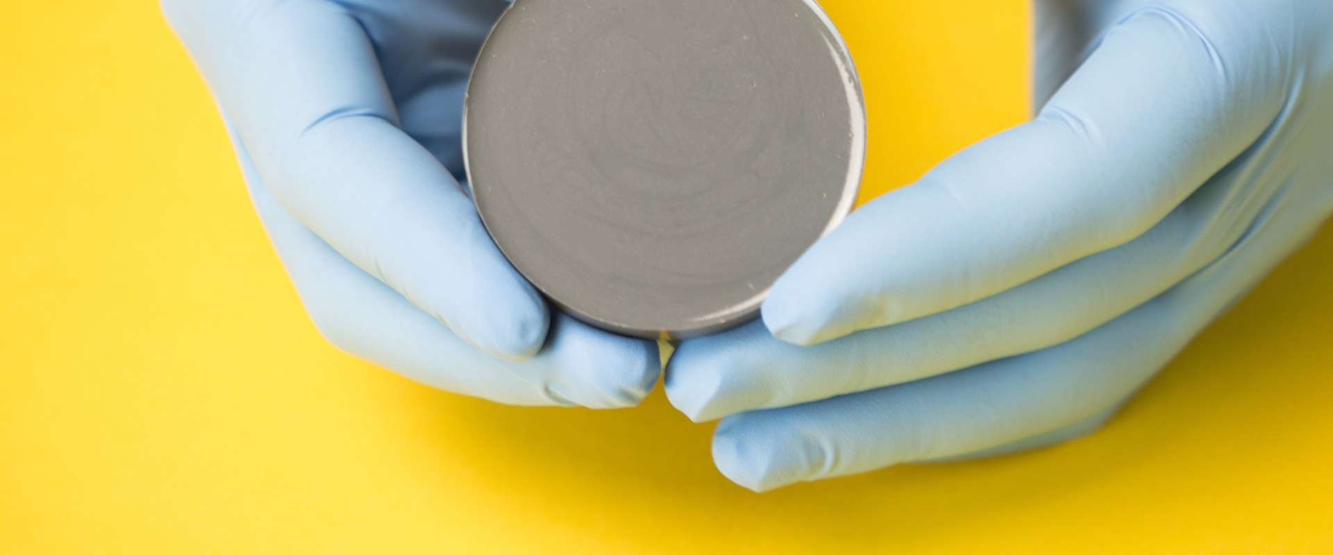 What is the Chemical Bond of Epoxy Resin?